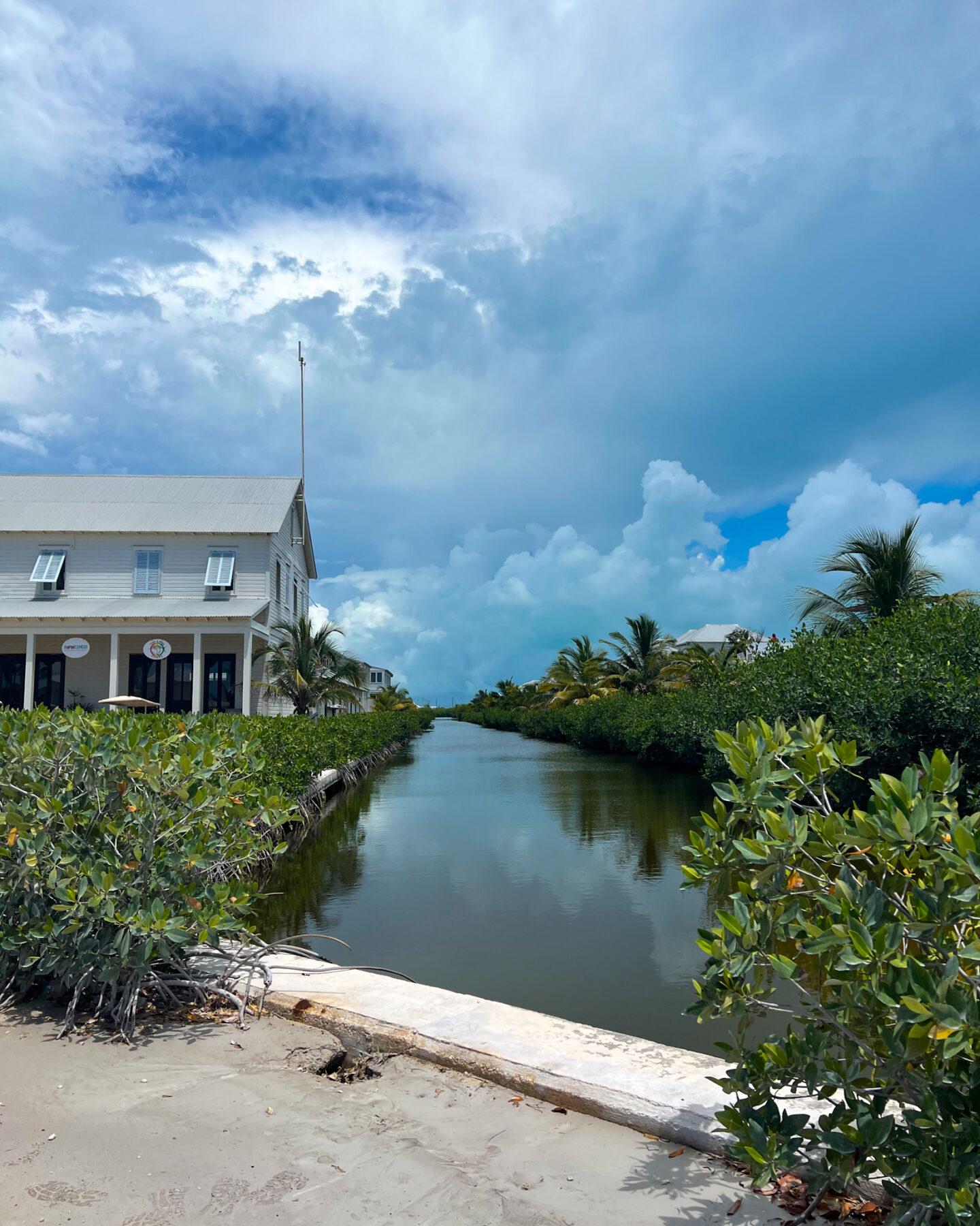 MAHOGANY BAY RESORT & BEACH CLUB BY HILTON | SAN PEDRO, BELIZE - Anna's ...